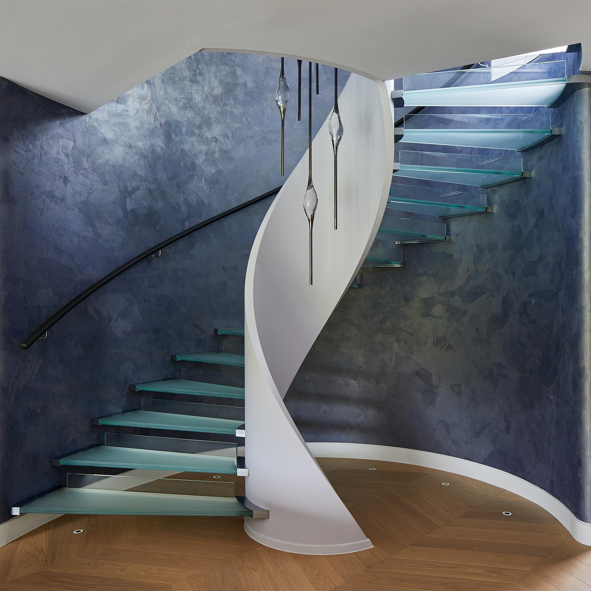 Modern Glass Staircase & Feature Treads - Bisca Staircase Design